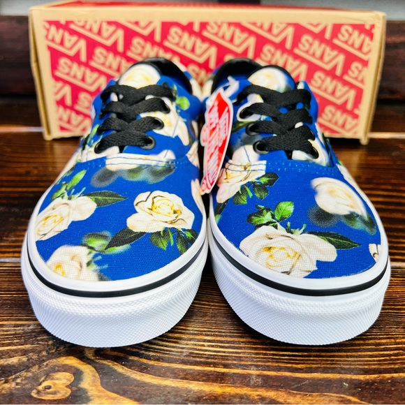Vans | Shoes | Nwt Vans Romantic Floral Low Top Sneakershoes | Poshmark